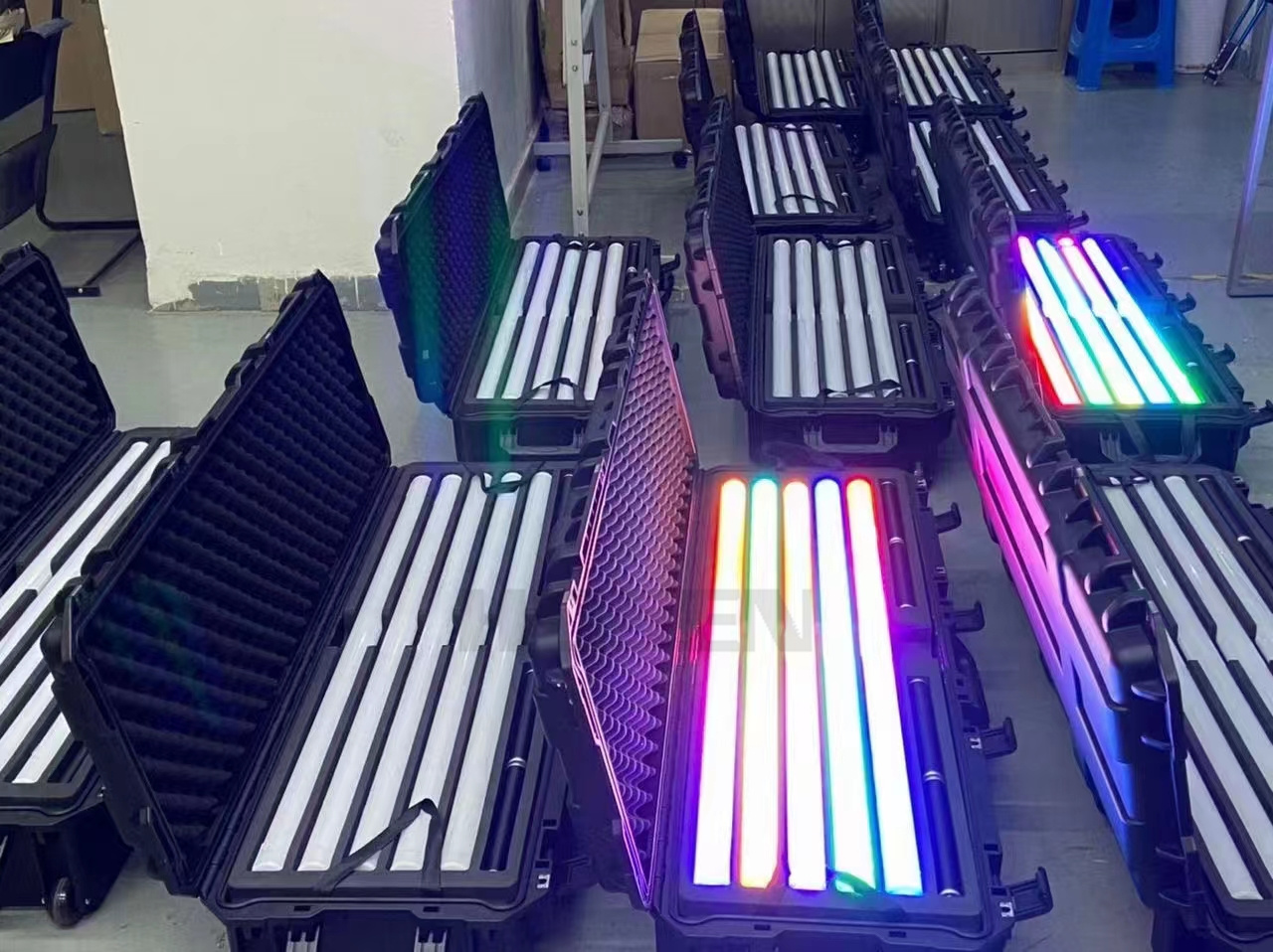 HONDYS WIRELESS ASTERA titan od AX1 LED TUBE （8 tubes with flight case ...